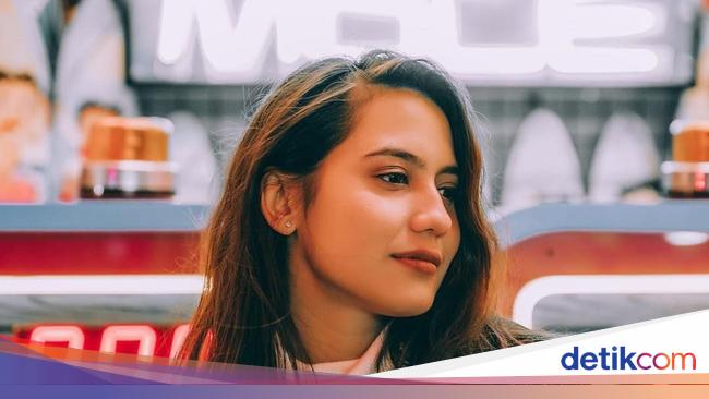 Ungkapan Cinta Pevita Terhadap Pernikahan Keenan Pearce Ungkapan Cinta Pevita Terhadap Pernikahan Keenan Pearce