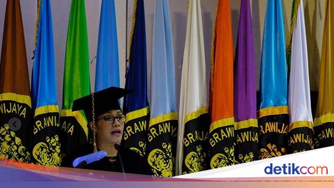 Pakai Toga Sri Mulyani Orasi Di Universitas Brawijaya