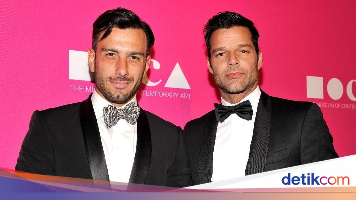 Ricky Martin dan Suami Cerai Setelah 6 Tahun Jalani Pernikahan Sesama Jenis