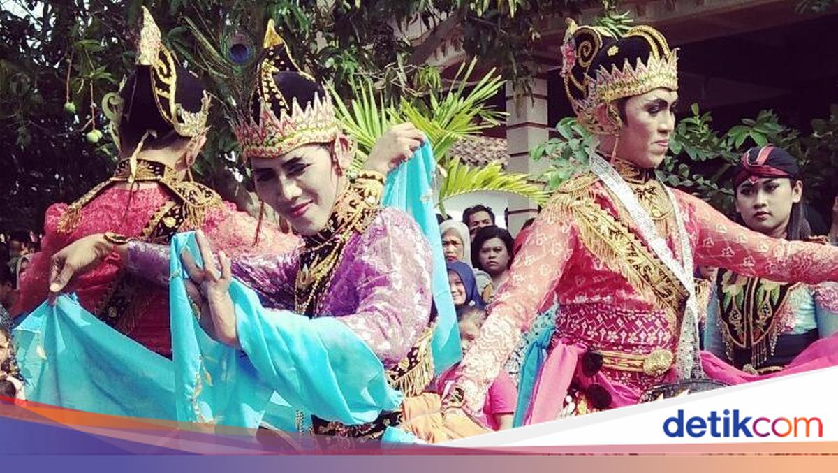 Mengenal Gemblak, ABG Tampan Asisten Warok Sang Ksatria Pimpinan Reog