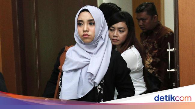 Resmi Cerai dari Taqi Malik, Salmafina Sunan dan Keluarga Senang Resmi Cerai dari Taqi Malik, Salmafina Sunan dan Keluarga Senang