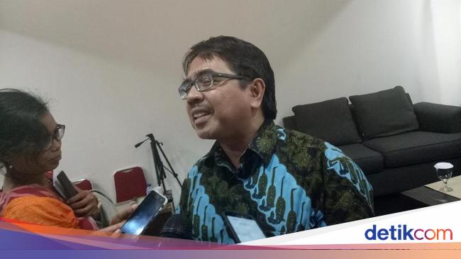 Penjelasan Ade Armando soal 'Azan Tidak Suci' Penjelasan Ade Armando soal 'Azan Tidak Suci'