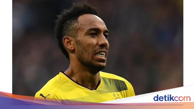 Meme Aubameyang dan Mkhitaryan Menyesal Gabung Arsenal