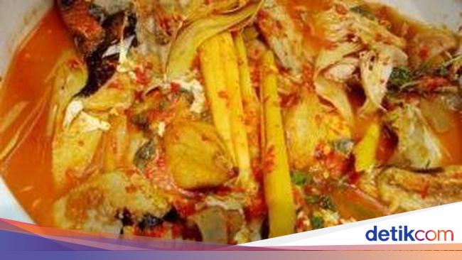 Ikan Pari Dimasak Gulai Masam, Aduh Enaknya!