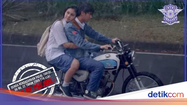 Polisi: Pakai Helm Dong Dilan