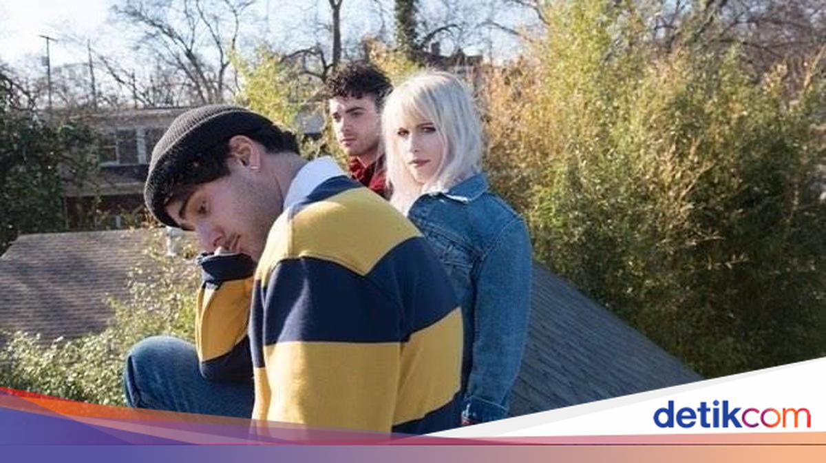 Paramore Gak Bubar, Sekarang Jadi Band Indie