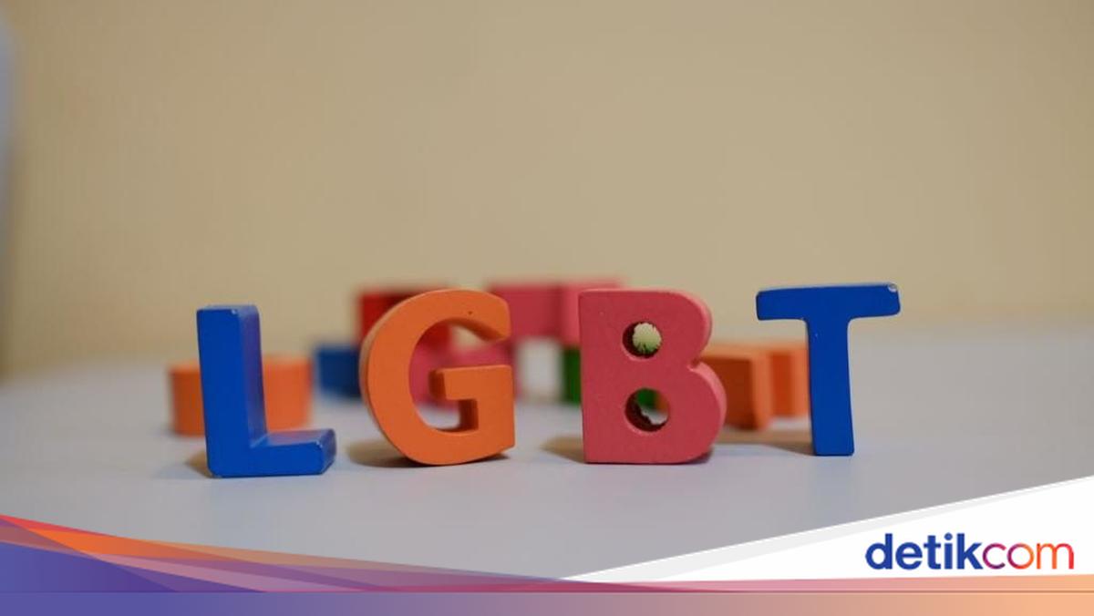 Sanksi Tanpa Jabatan untuk Jenderal yang Diduga Terkait LGBT