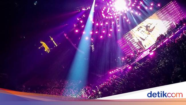 Keringat Dingin Lihat Gambar Ini? Bisa Jadi Kamu Ochlophobia (2)