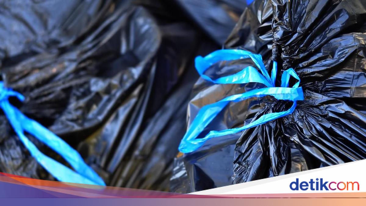 Awas! Bungkus Daging Pakai Kresek Hitam Bisa Bahaya Loh
