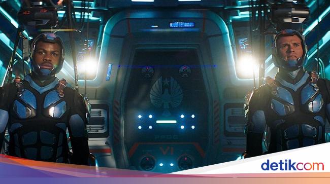 Sinopsis Pacific Rim, Serangan Monster Misterius di Laut Pasifik