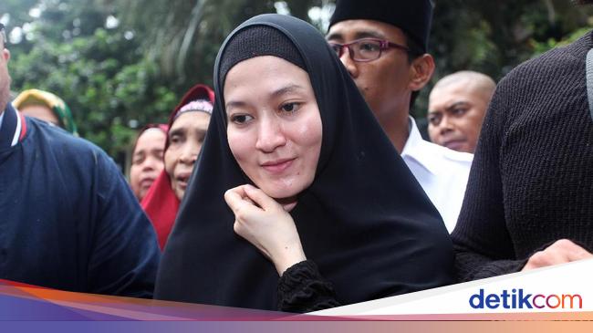 Eric Scada Nikah Lagi, Lyra Virna Tetap Asuh Anak-anaknya