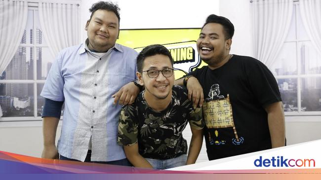 Majelis Lucu Indonesia Jadi Panggung Stand Up Comedy Underground