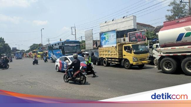 Jembatan Babat Widang Ambrol, Ini Pengalihan Arus Lalu Lintas Jembatan Babat Widang Ambrol, Ini Pengalihan Arus Lalu Lintas
