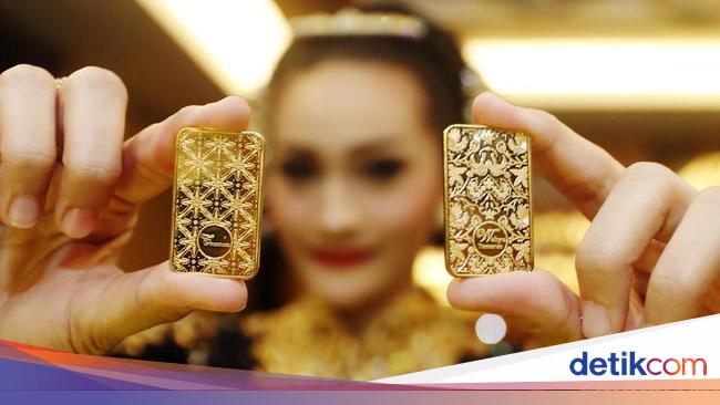 Keren! Ada Emas Batangan Motif Batik