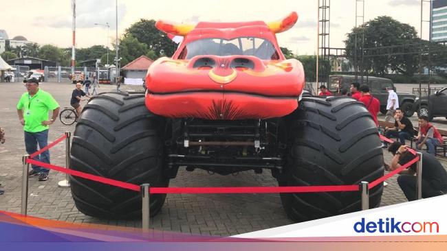 Mobil Raksasa Ini Saat Nyala 3 Menit Habiskan 25 Liter BBM