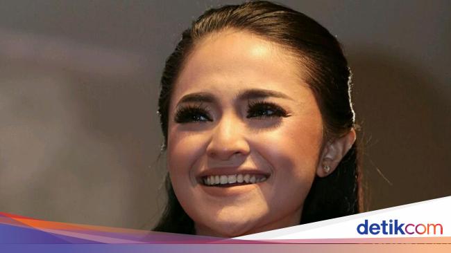 Marshanda Mulai Go Public dengan Pacar Baru Nih