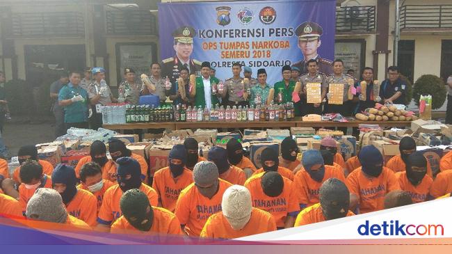 Hasil Tangkapan 12 Hari, Ribuan Botol Miras Berhasil Diamankan Hasil Tangkapan 12 Hari, Ribuan Botol Miras Berhasil Diamankan