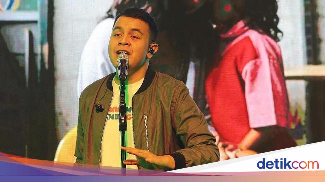 Mulus! Tulus Menyanyi Tanpa Lip Sync di Pembukaan Asian Games 2018
