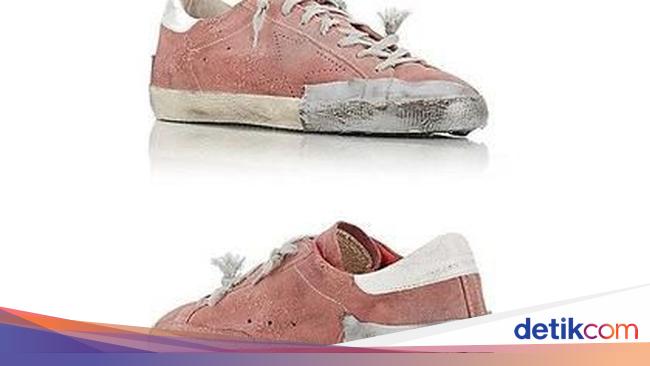 Dari Celana Sampai Sepatu 'Rusak' Dijual Jutaan Rupiah, Mau Beli?