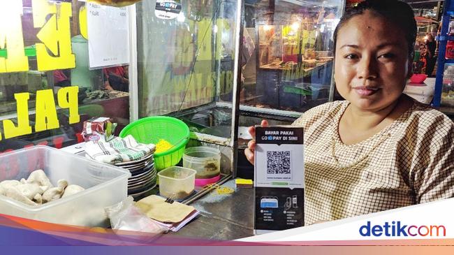 Pembayaran QR Code Go-Jek Rambah Warung Kaki Lima