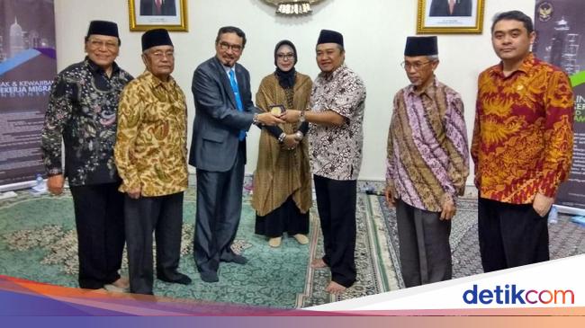 Pemerintah Diminta Perhatikan Nasib TKI Bermasalah di Qatar Pemerintah Diminta Perhatikan Nasib TKI Bermasalah di Qatar