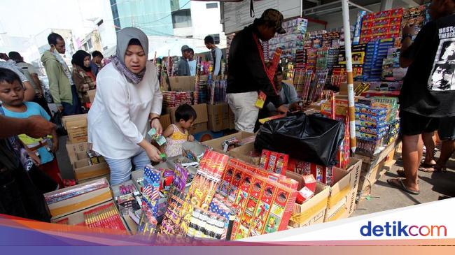 Kembang Api dari China Dijual Rp 5.000 sampai Rp 3 Juta