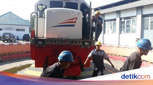 KAI Minta Oknum Warga Setop Lempari Kereta Api KAI Minta Oknum Warga Setop Lempari Kereta Api