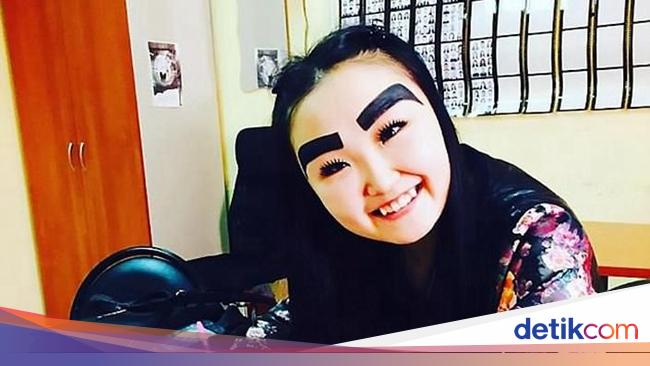 Dulu Viral Punya Alis Terbesar di Dunia, Kini Viral Lagi Karena Tampil Normal