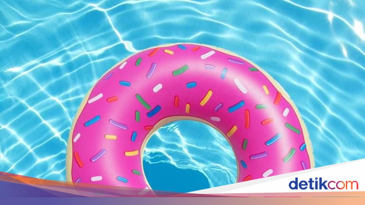 Gemas! Ini Pool Float Bentuk Makanan yang Wajib Dimiliki Pecinta Makanan