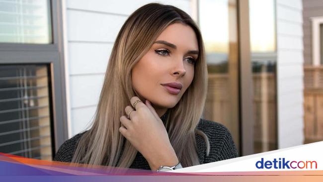 Sarah Harris, Model Playboy yang Hidupnya Hancur karena Payudara Palsu