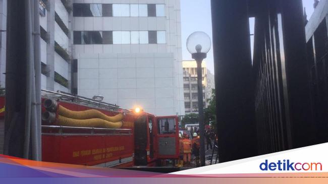 Gedung Kemenhub Kebakaran, Sumber Api Diduga dari Lantai P1