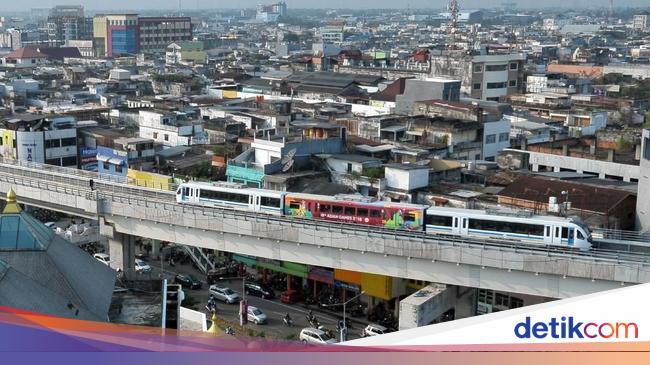 Menjajal LRT Palembang yang Mulai Beroperasi untuk Umum