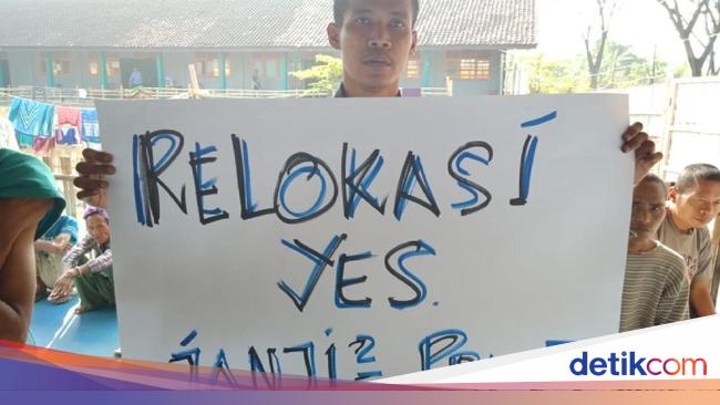 Unjuk Rasa, Penderita Gangguan Jiwa di Sukabumi Tagih Janji Relokasi Unjuk Rasa, Penderita Gangguan Jiwa di Sukabumi Tagih Janji Relokasi