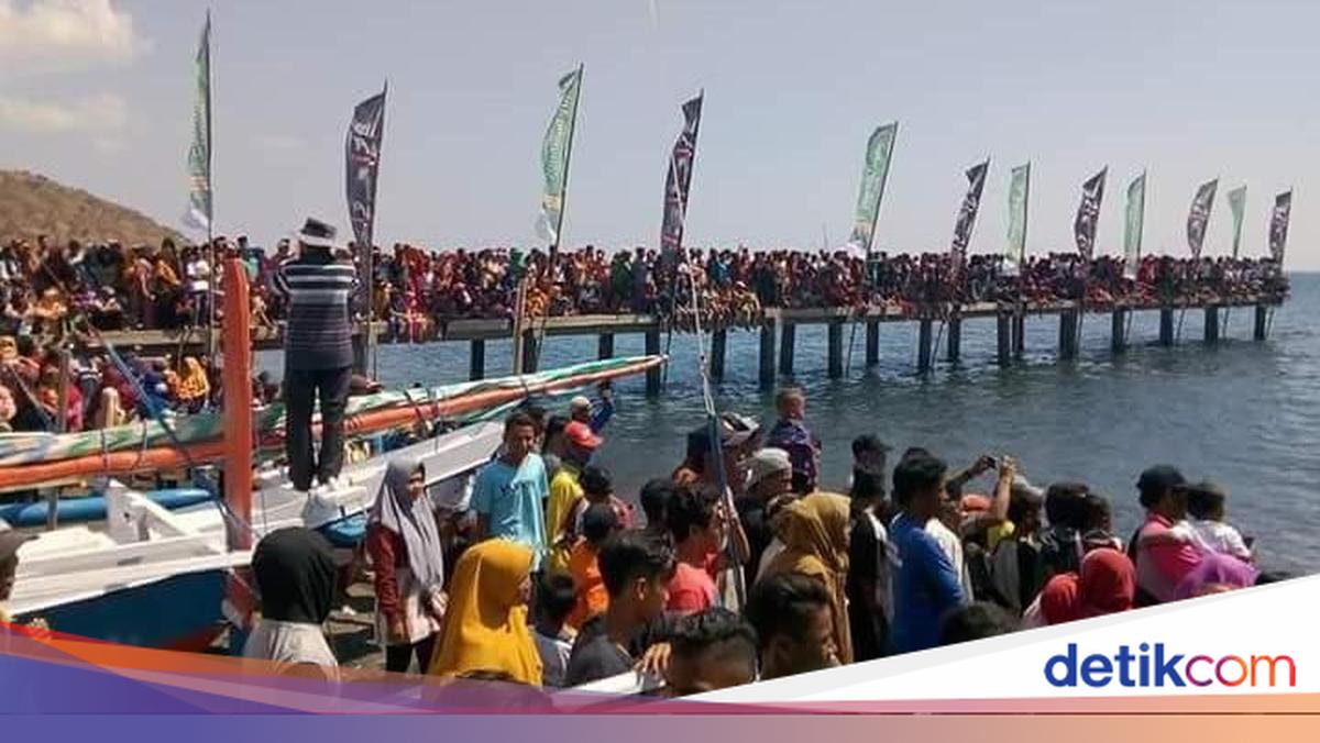 Meriahnya Festival Sangiang Api di NTB