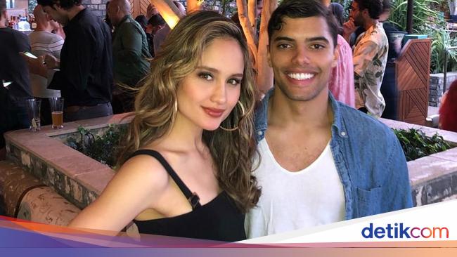 'Foto Intim' Cinta Laura Disebar Pacar, Ibunda Tetap Bangga
