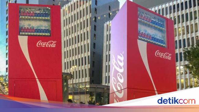 Ini Dia 'Volley Vending Machine' yang Sengaja Dibuat dengan Tinggi 3 Meter!