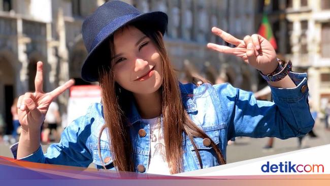 Foto Liburan Wewey Wita, Si Cantik Jago Silat Peraih Emas