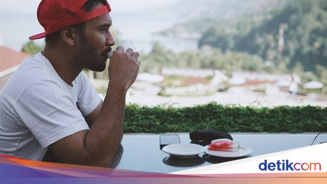 Yuk, Kenalan dengan JFlow, Rapper Ganteng yang Hobi Minum Jamu!