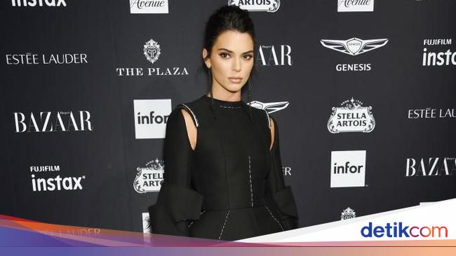 Duh! Foto Bugil Kendall Jenner Tersebar di Internet