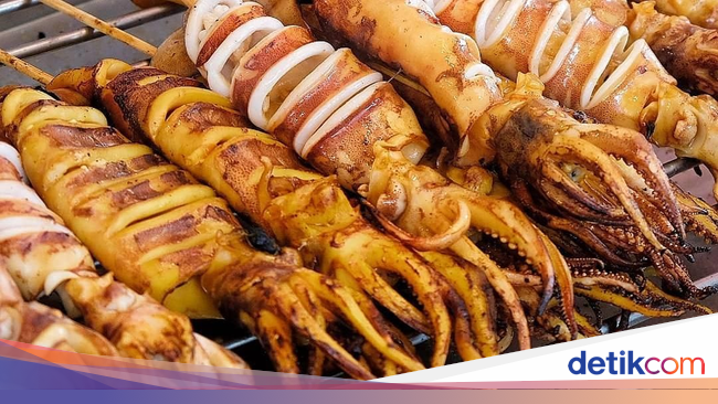 Siap-siap Gagal Diet, 10 Sate Cumi Ini Menggoda Banget Buat Camilan Sore Siap-siap Gagal Diet, 10 Sate Cumi Ini Menggoda Banget Buat Camilan Sore