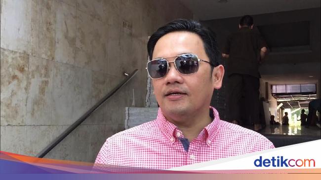 Dinilai Tebar Kebencian, Hotman Paris Akan Dilaporkan Farhat ke Polisi Dinilai Tebar Kebencian, Hotman Paris Akan Dilaporkan Farhat ke Polisi