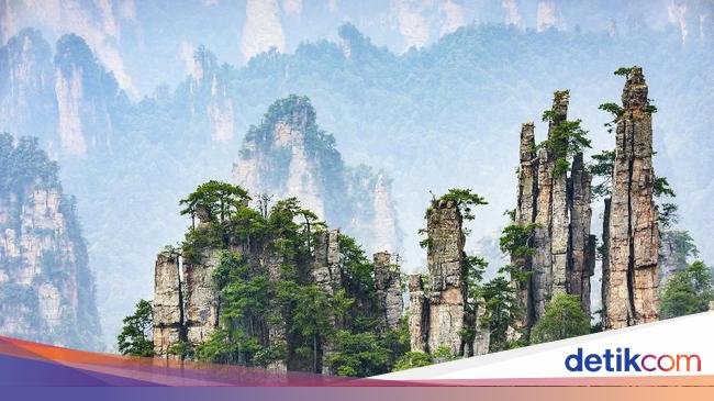 Keajaiban 'Gunung Melayang' di China