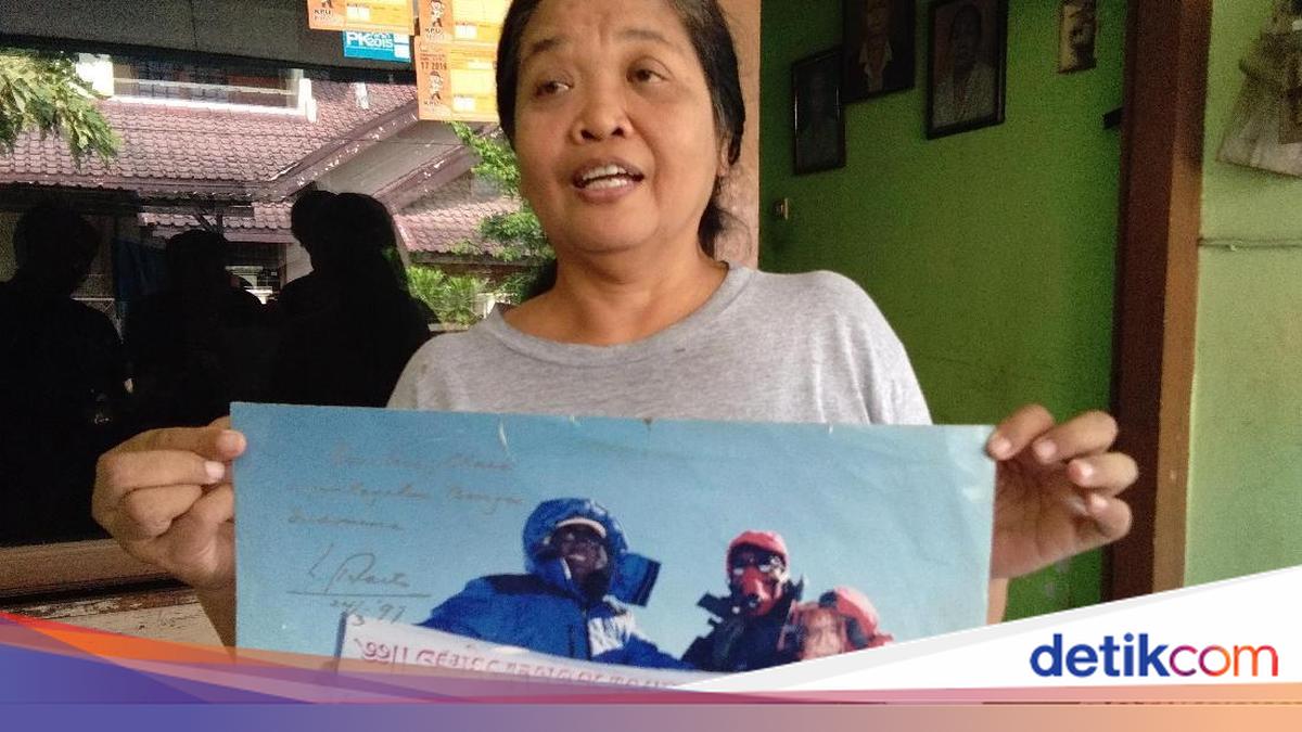 Kisah Clara Sumarwati, Pendaki Indonesia Pertama di Puncak Everest