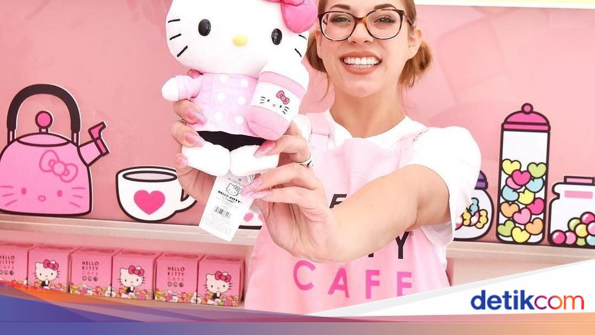 Gemasnya! Makan 'Hello Kitty' di Kafe Imut Serba Pink