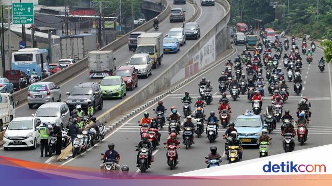 Ada Proyek Tol Semanan-Grogol, Lalin Jalan Daan Mogot Direkayasa