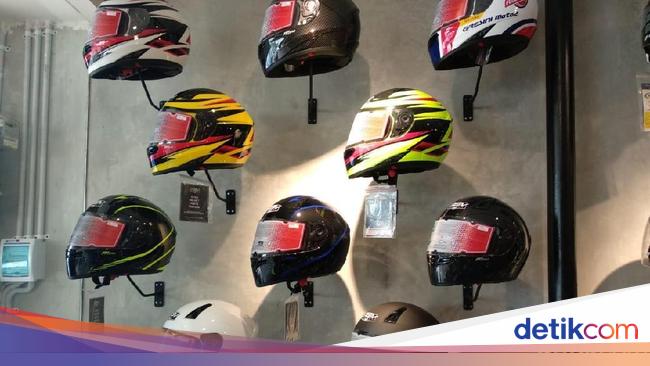Dear Bikers, Jangan Sering Jemur Helm di Bawah Sinar Matahari