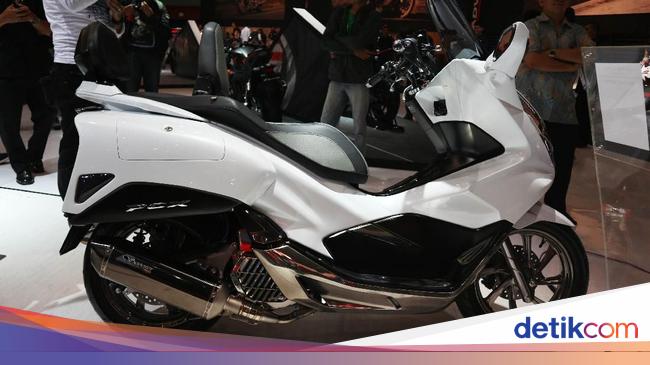 Honda PCX Rasa Goldwing
