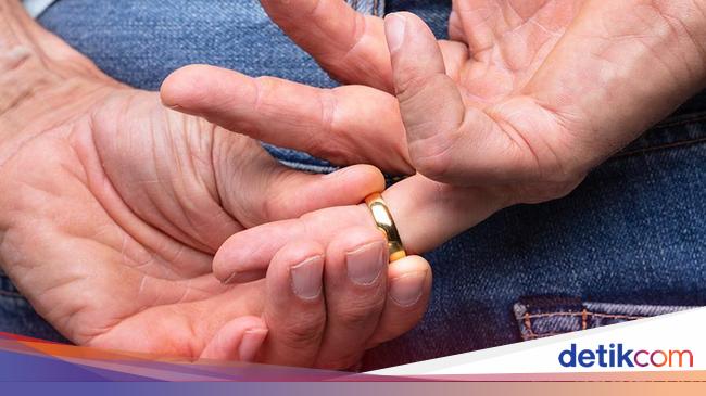 Viral Video Pasangan Selingkuh Digerebek di Jepara, Begini Ceritanya Viral Video Pasangan Selingkuh Digerebek di Jepara, Begini Ceritanya