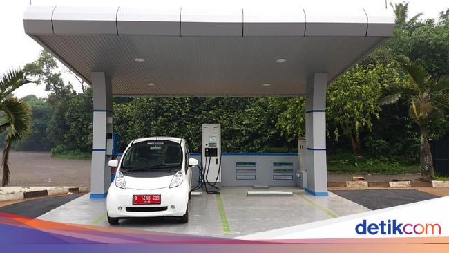 Canggih, Stasiun Listrik Ini Pakai Solar Panel