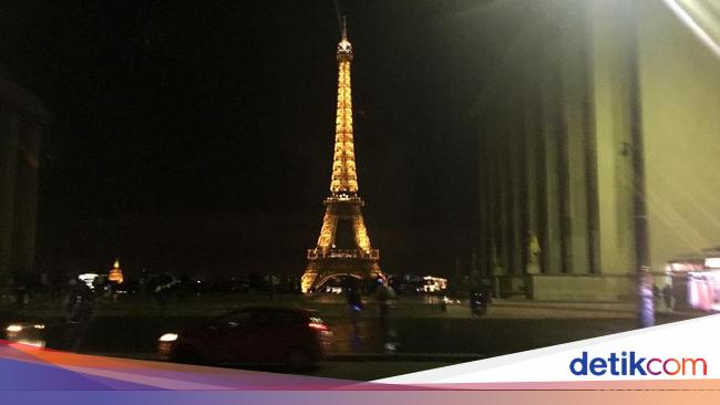 Sunyinya Menara Eiffel Pasca Demo Rompi Kuning